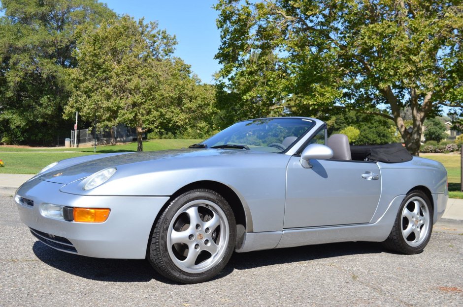 Porsche 968 Cabriolet (1995) – Specifications & Performance
