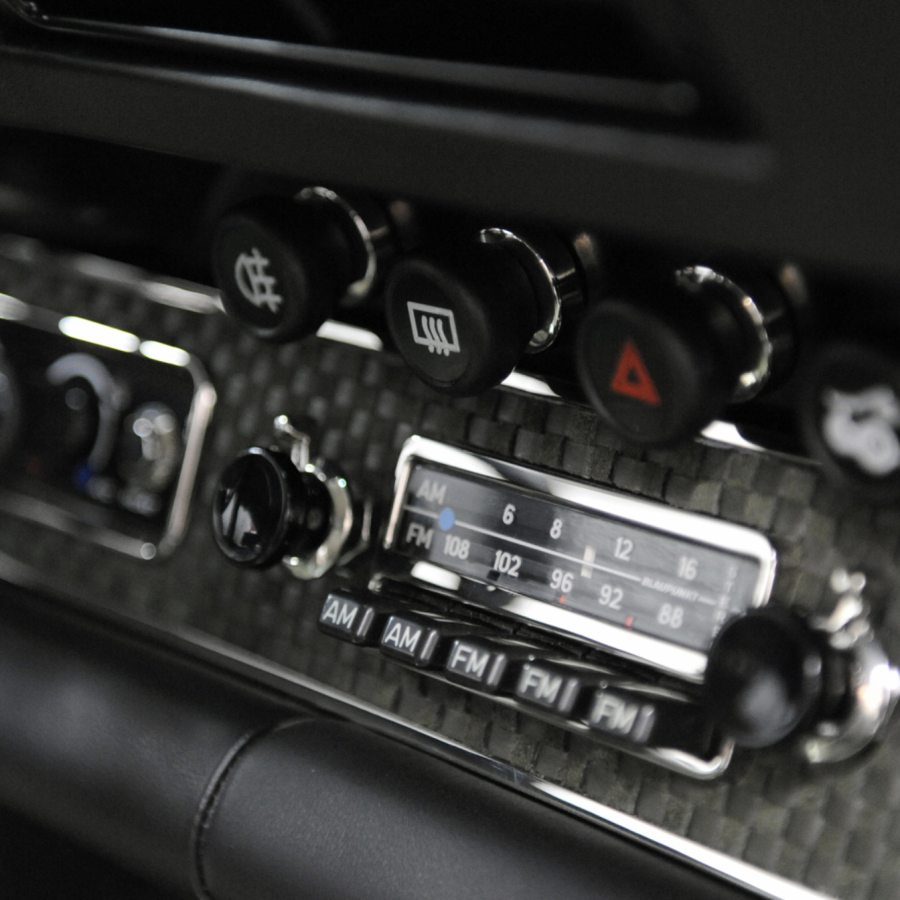 50+ Stunning Singer Porsche Steering Wheel & Dashboard Pics