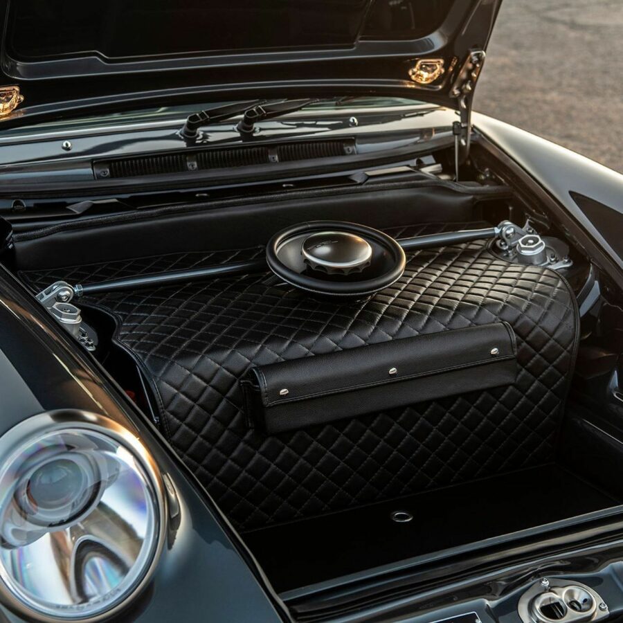 Suisse Commission by Singer Vehicle Design